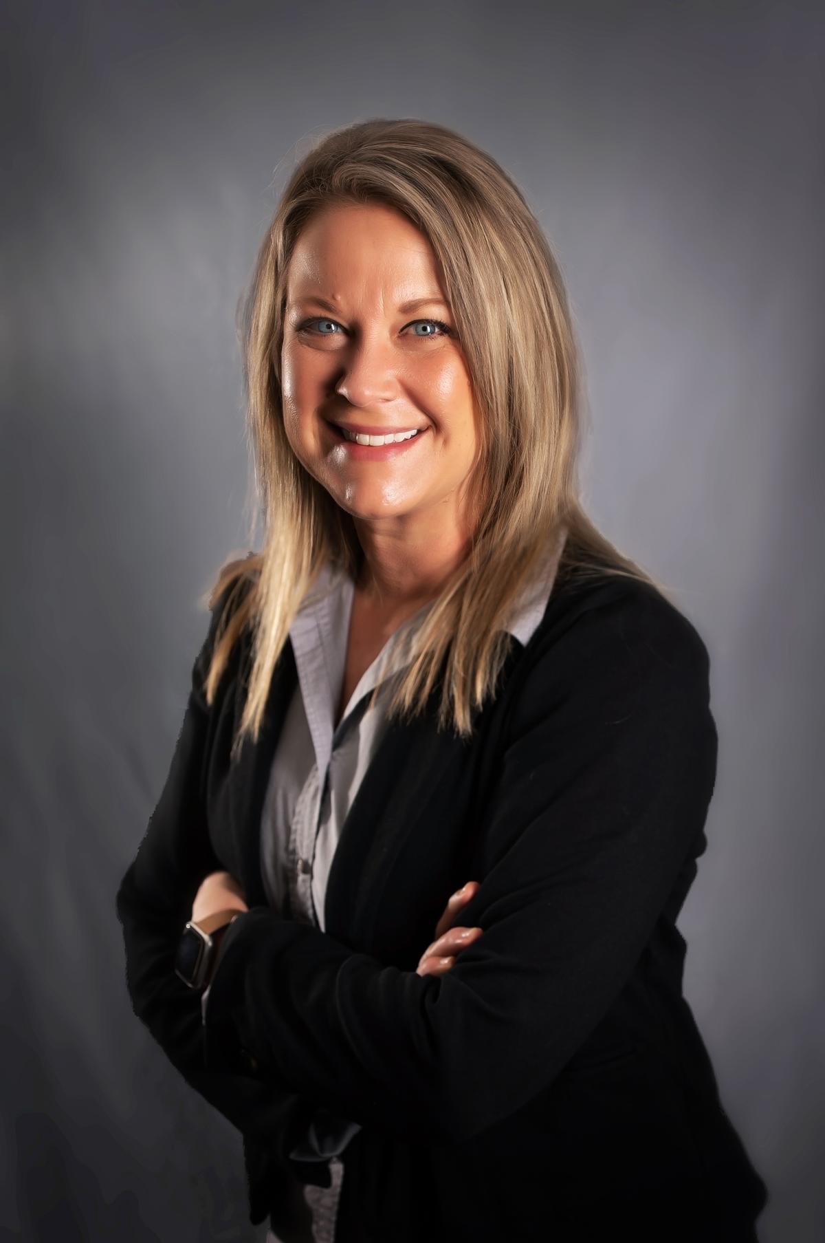 Sandra Hudson Biography